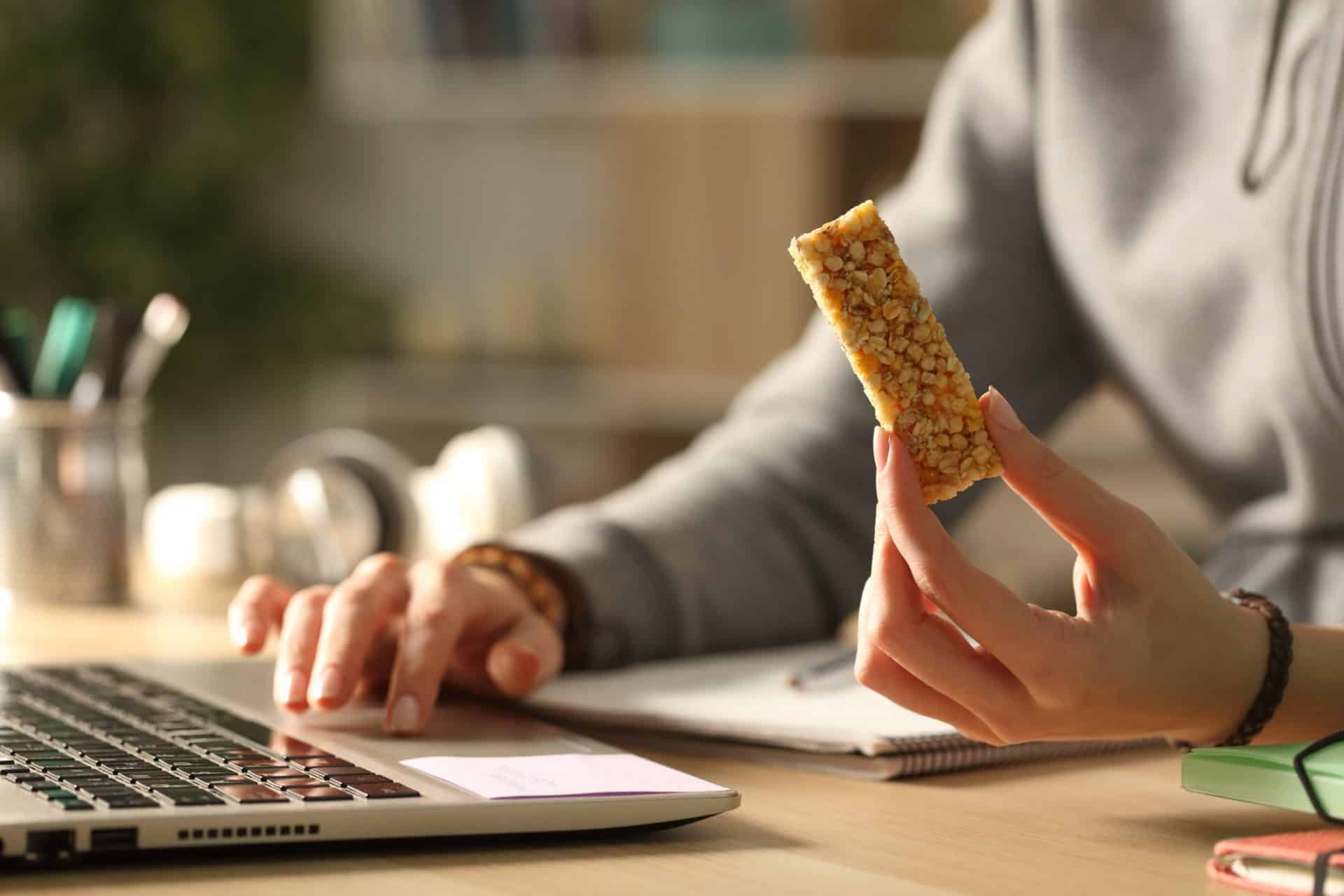 Study Says Morning Snacks Are Replacing Breakfast | Sporked